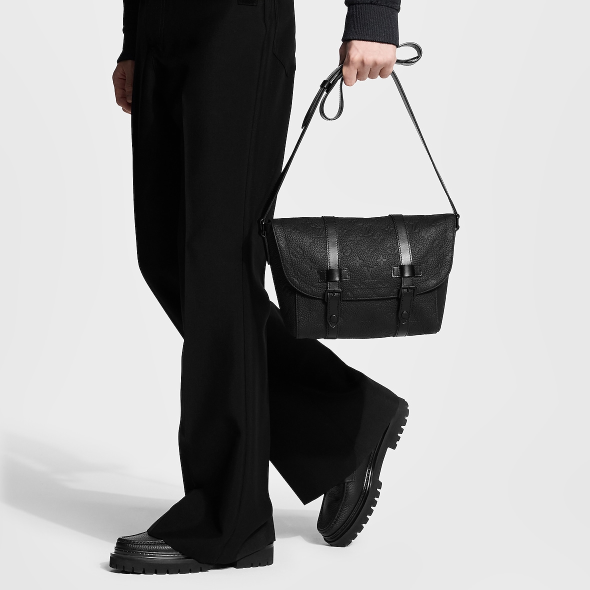 Christopher Messenger Bag Taurillon Monogram - Luxury Bags - M28324 ...