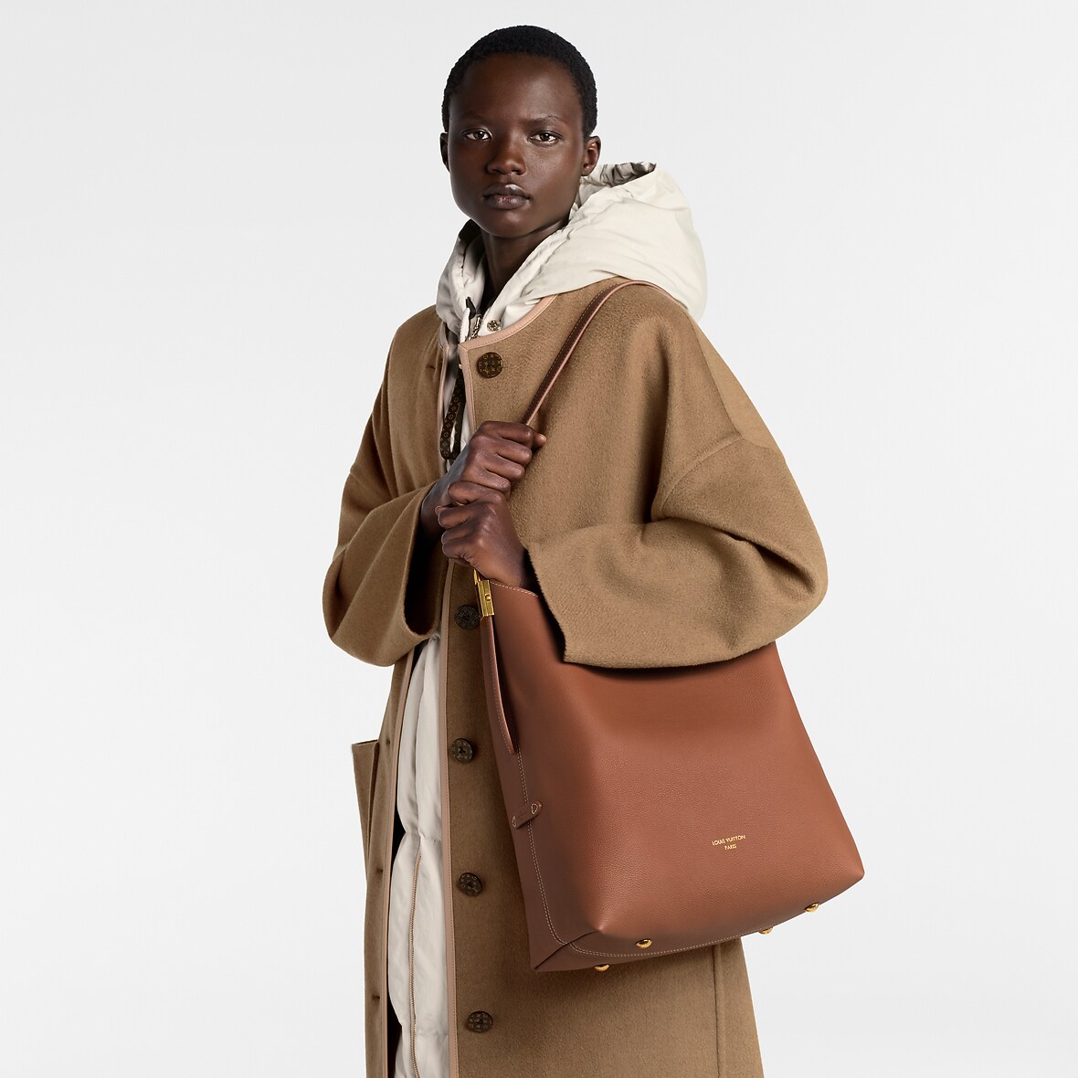 Low Key Hobo MM - Quiet Luxury - M24974 | Louis Vuitton