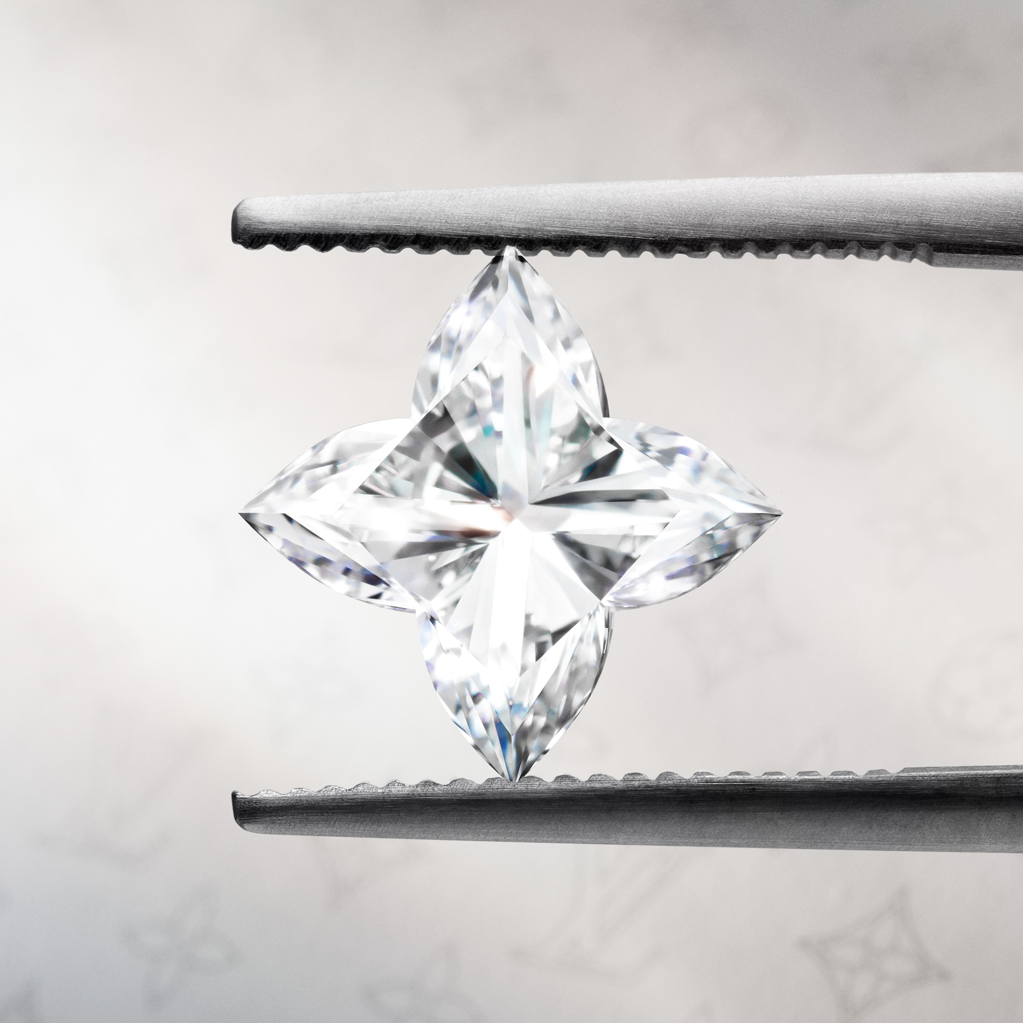 LV Diamonds Pavé Solitaire, LV Monogram Star cut - Luxury Collections ...