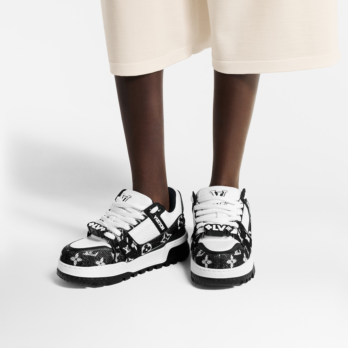LV Trainer Maxi Sneaker - Luxury Shoes - 1AGZBL Black | LOUIS VUITTON ...